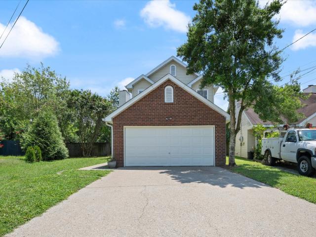 809 Tamarack S