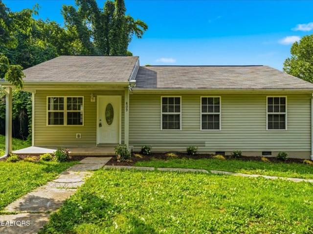809 Valley Dr, Knoxville, TN 37920
