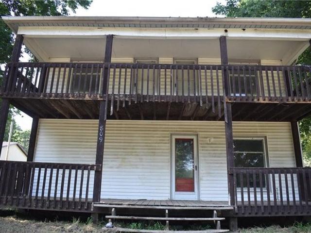809 Valley St, Rushville, MO 64484