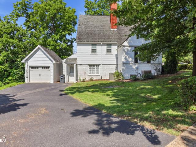 809 Yadkin Street