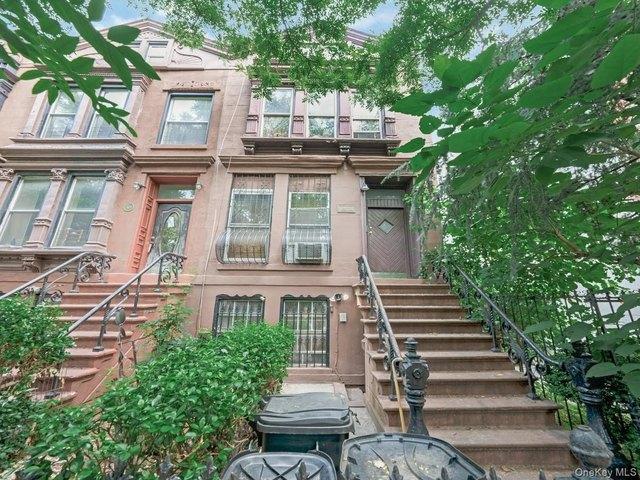 809A Greene Ave Unit Hse, Brooklyn, NY 11221