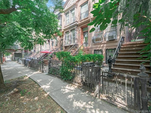 809A Greene Avenue HSE
