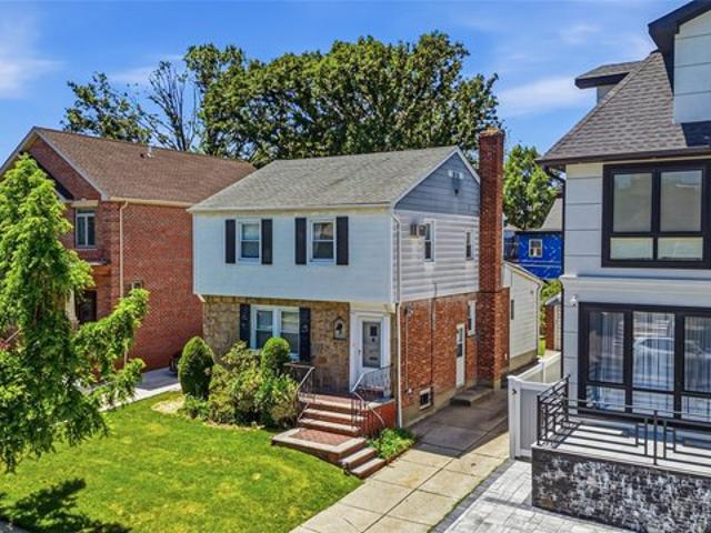 80 46 th St, Hollis Hills, NY 11427