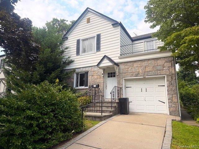 80 50 th St, Hollis Hills, NY 11427