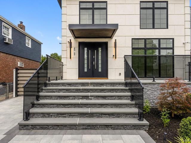 80 27 th Street