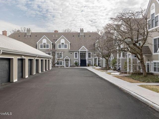 80 Taconic Ave Apt 13, Great Barrington, MA 01230
