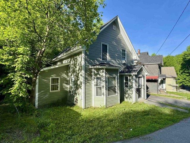 80 W Main St, Newport City, VT 05855