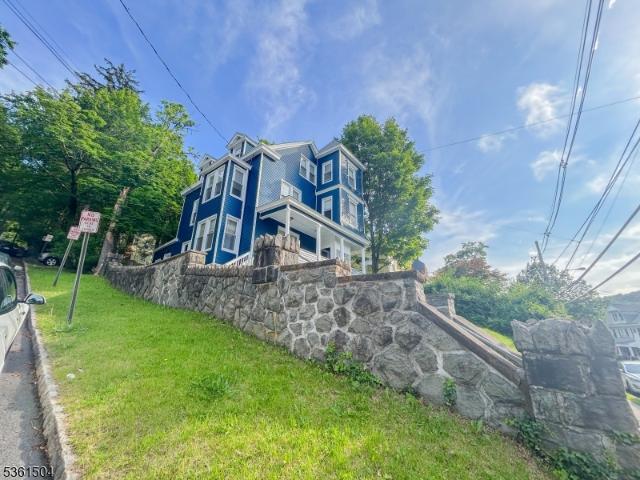 80 Western Ave