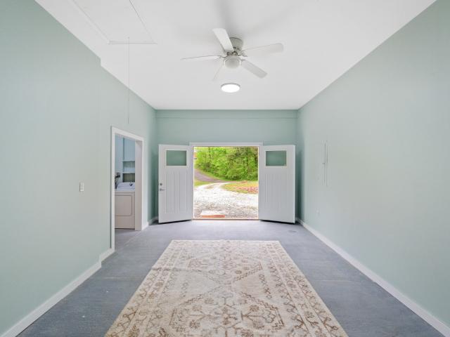 80 Whippoorwill Ln