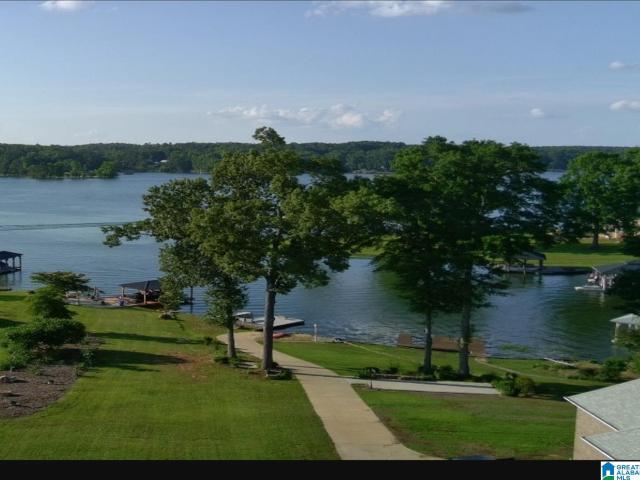 80 Whispering Oaks