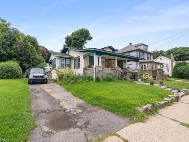 80 Allen St, Netcong, NJ 07857