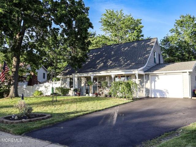 80 Andover Ln, Aberdeen, NJ 07747