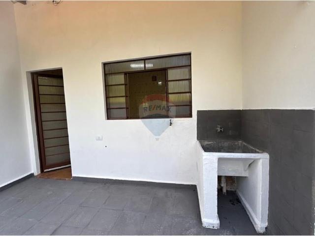 80 Área Útil Casa Alugar, 2 Dormitórios localizado em Rua Otoni Rodrigues da Silveira, 160 CASA GEMINADA Jardim Ipê, Cabreúva, São Paulo, 13315170 | Brasil