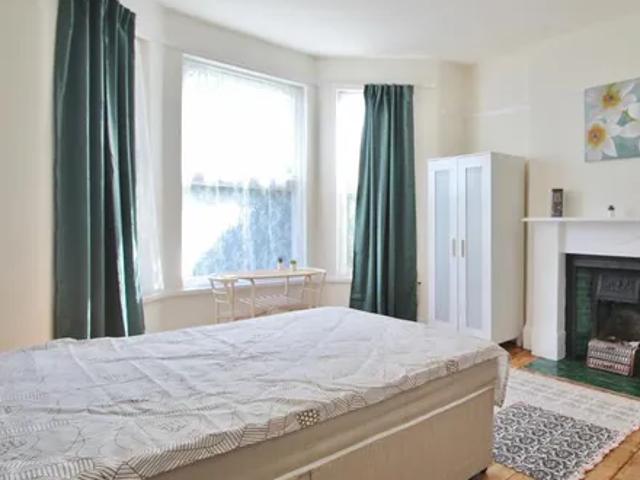 80 Barrington Road, London, N8 8QX, United Kingdom | Room for rent #140657363 | Rentberry