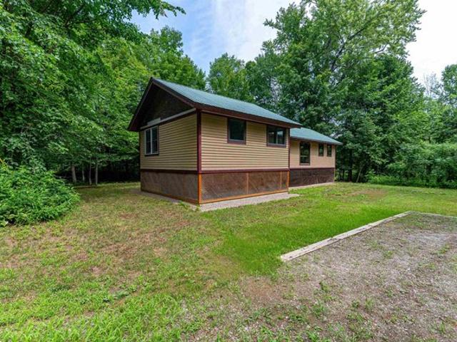 80 Bay Rd, Conway, NH 03860