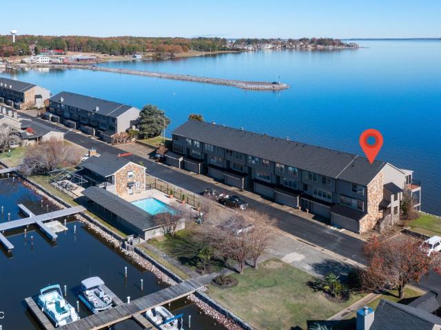 80 Breakers Lane