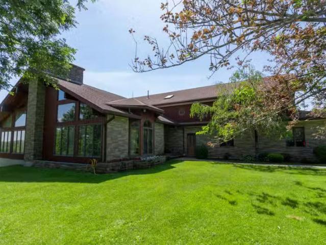 80 BUNGAY HILL RD, WOODSTOCK, CT 06281 Single Family Residence.