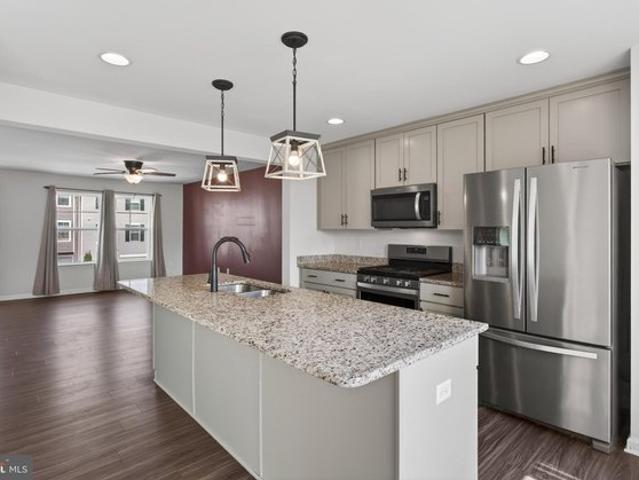 80 Capshaw Rd, Martinsburg, WV 25403