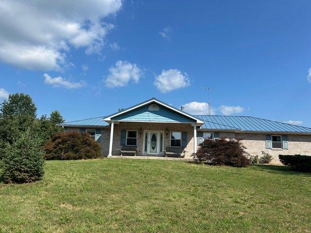 80 Center St, Augusta, IL 62311