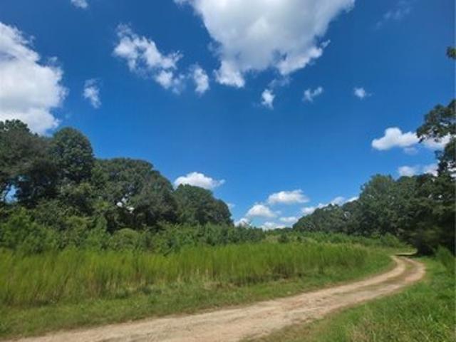 80 Charlotte Cir, Statham, GA 30666
