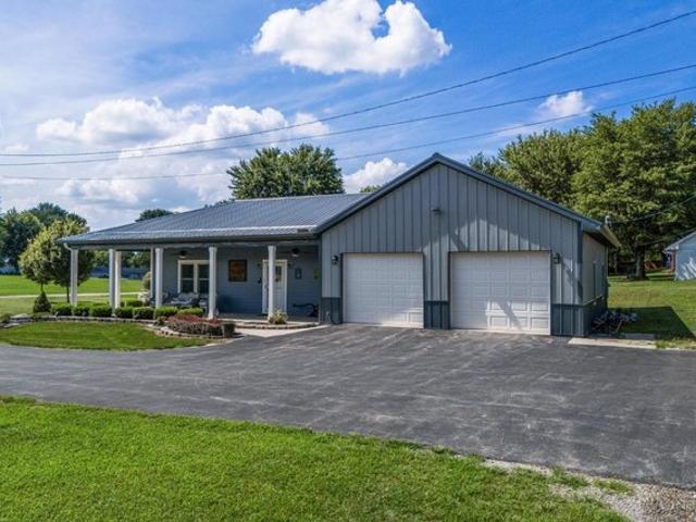 80 Circle Dr, New Vienna, OH 45159