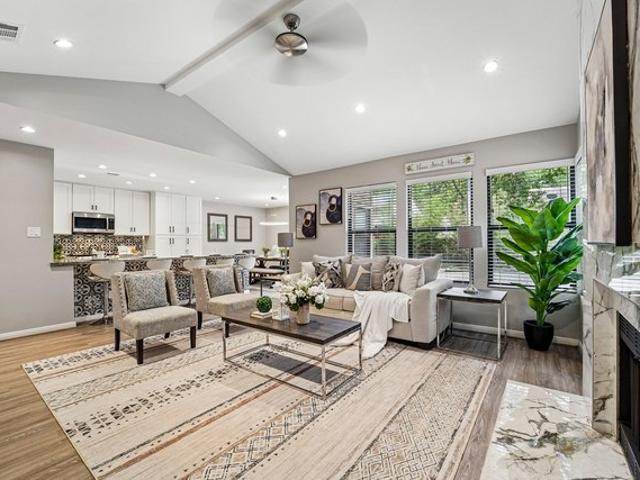 80 Cokeberry Ct, The Woodlands, TX 77380