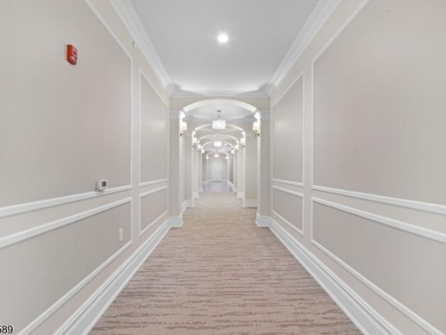 80 Claremont Rdunit206 # 206