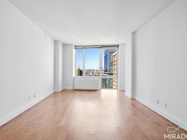 80 De Kalb Avenue, Brooklyn, NY