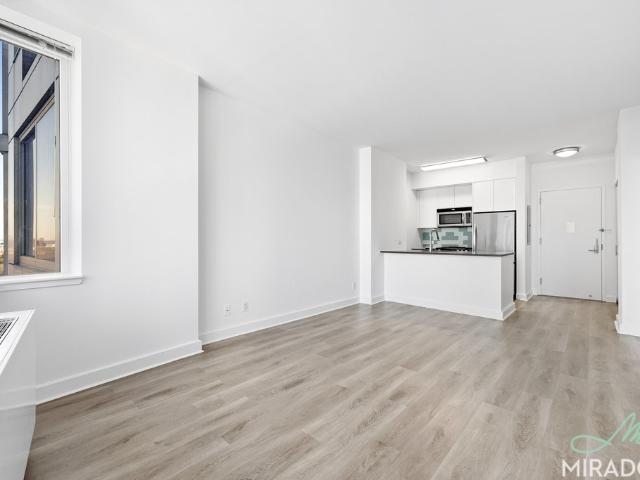 80 De Kalb Avenue, Brooklyn, NY