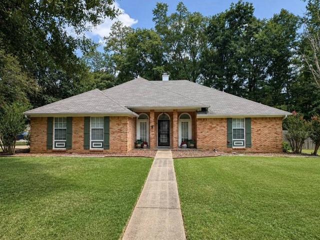 80 Deerfield Rd, Grenada, MS 38901