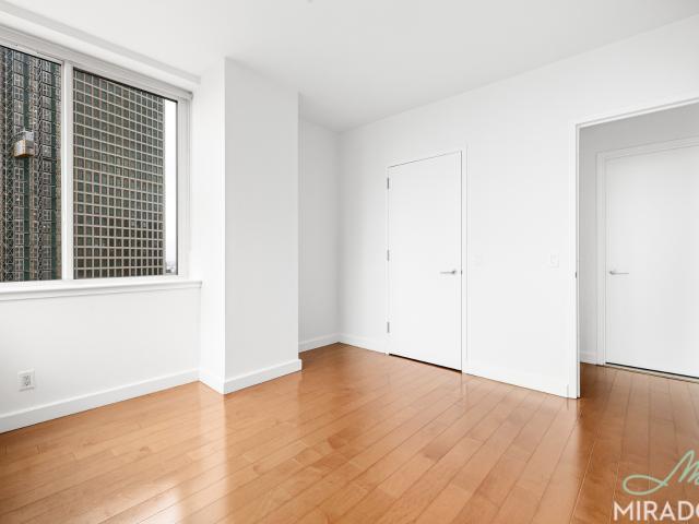 80 Dekalb Avenue 24N
