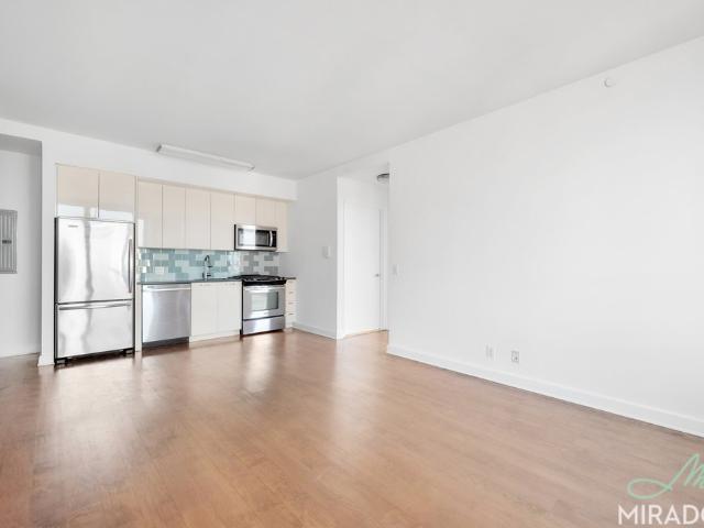 80 Dekalb Avenue 30A