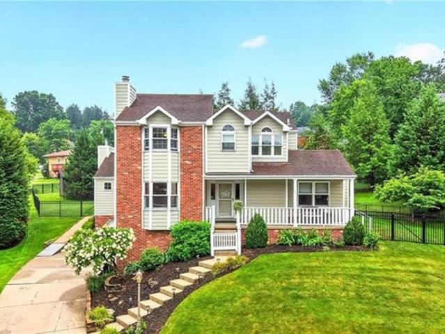 80 Donna Dr, Pittsburgh, PA 15237