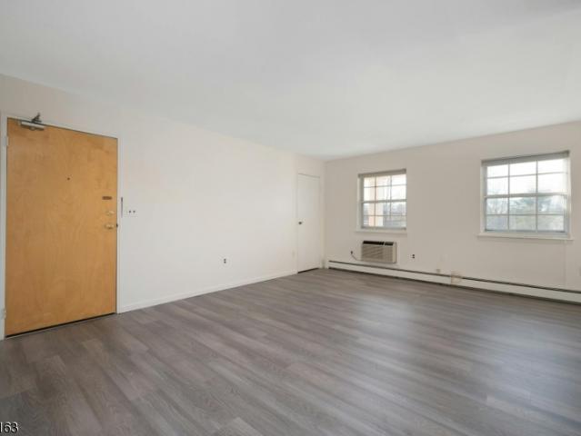 80 E Main St # 6