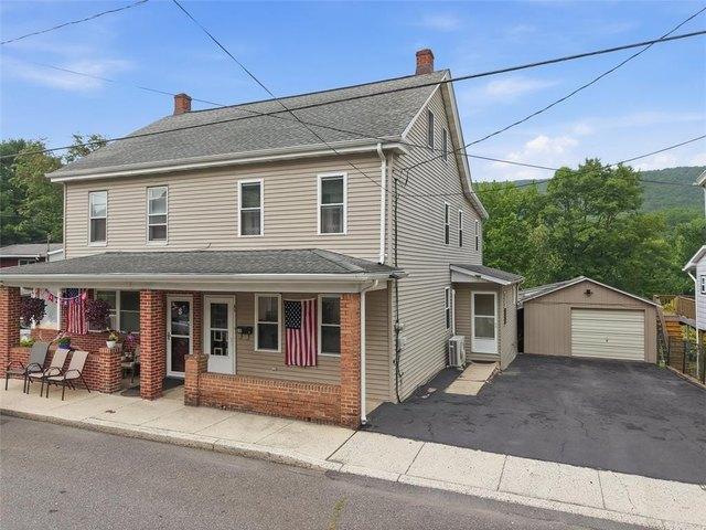 80 E Mill St, Nesquehoning, PA 18240