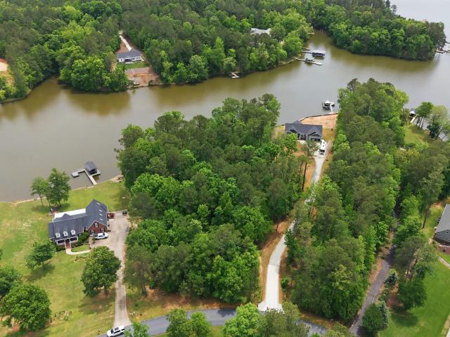 80 E Commodore Drive