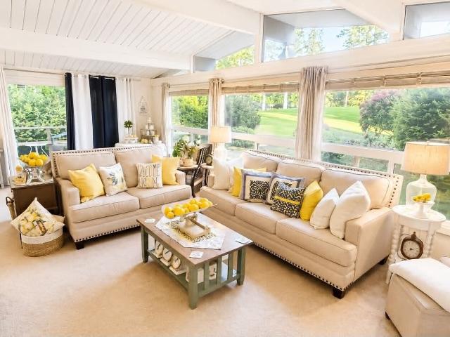 80 E Country Club Drive E