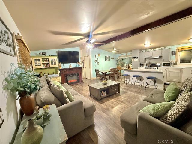80 E Dawes Street 115