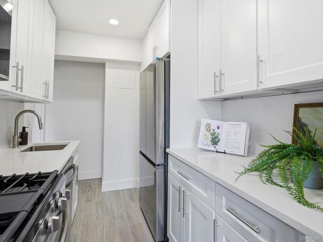 80 E Hartsdale Avenue 518