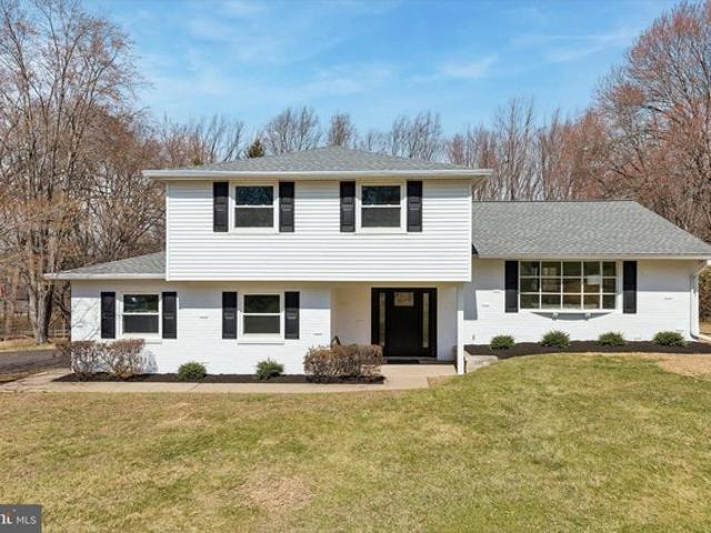 80 E Rambler Dr, Southampton, PA 18966