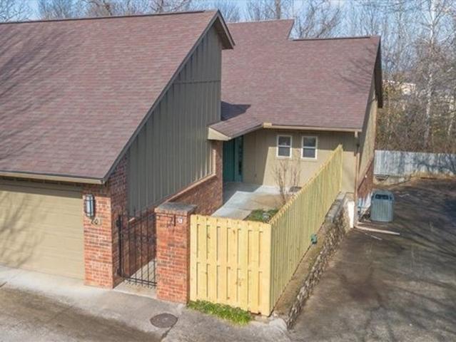 80 E Sycamore St, Fayetteville, AR 72703