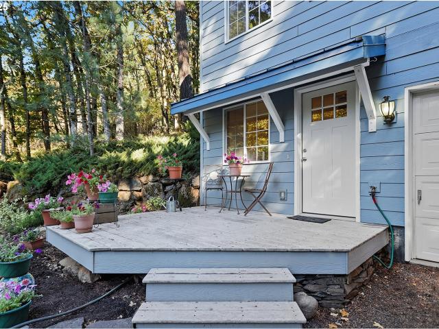 80 Echo Glen RD
