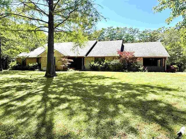 80 Elmwood Ave, Ponca City, OK 74601