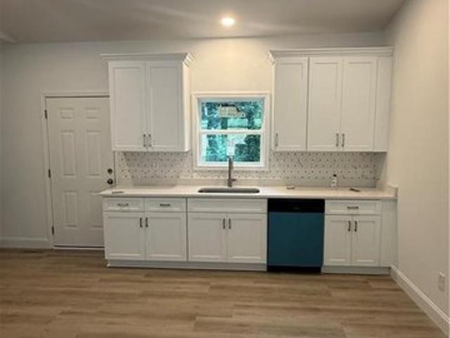80 Elberton St, Toccoa, GA 30577