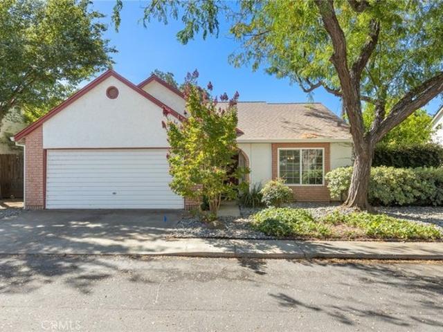 80 Fairgate Ln, Chico, CA 95926
