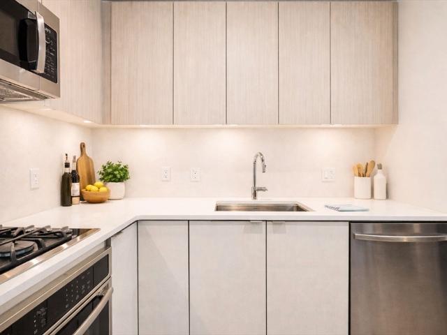 80 Fenwood Rd, Unit 706, Boston, MA 02115 | MLS #73488