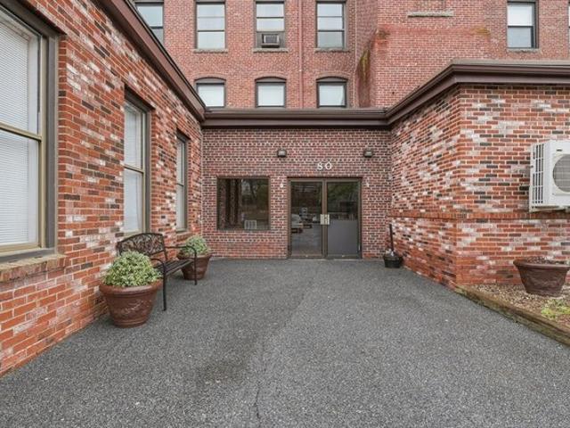 80 Foster St Apt 504, Peabody, MA 01960