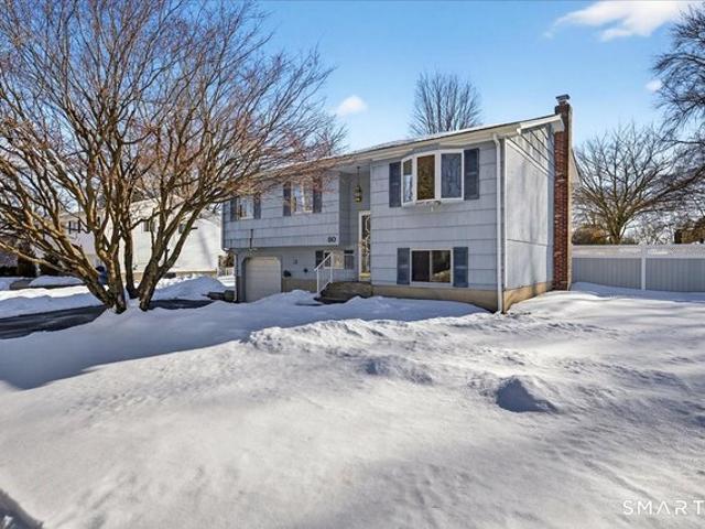 80 Flower Dr, Hamden, CT 06518
