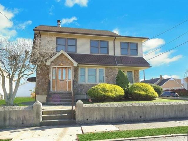 80 Garfield Pl, Totowa, NJ 07512