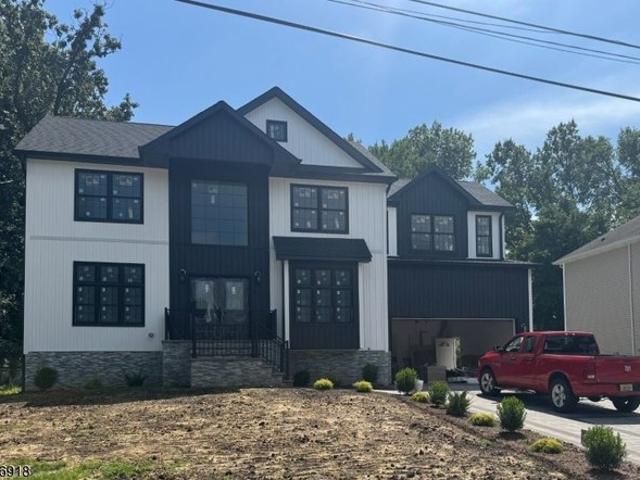 80 Gaywood Ave, Woodbridge, NJ 07067